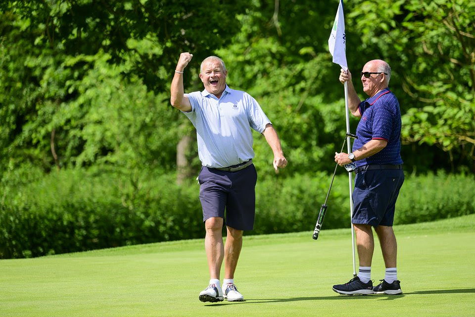 Tributes pour in as popular English golfer dies aged 64