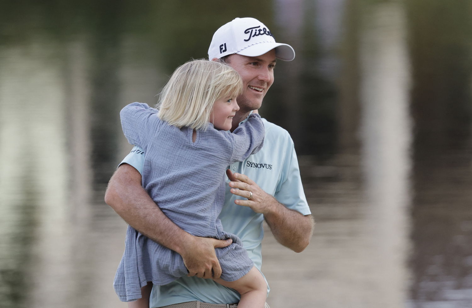 Russell Henley caddie: Who carries the sticks for the PGA Tour star?