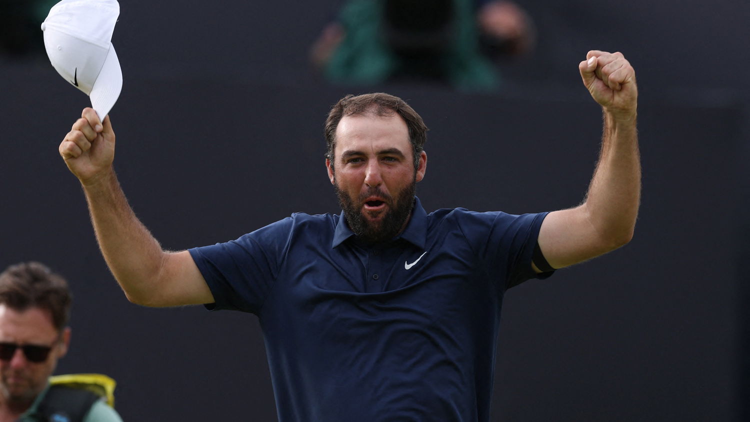 Emotional William Mouw pays tribute to family after firing a 61 to win ...