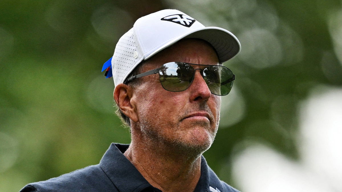 Golf star Phil Mickelson responds to 'slanderous' allegations | Golfmagic