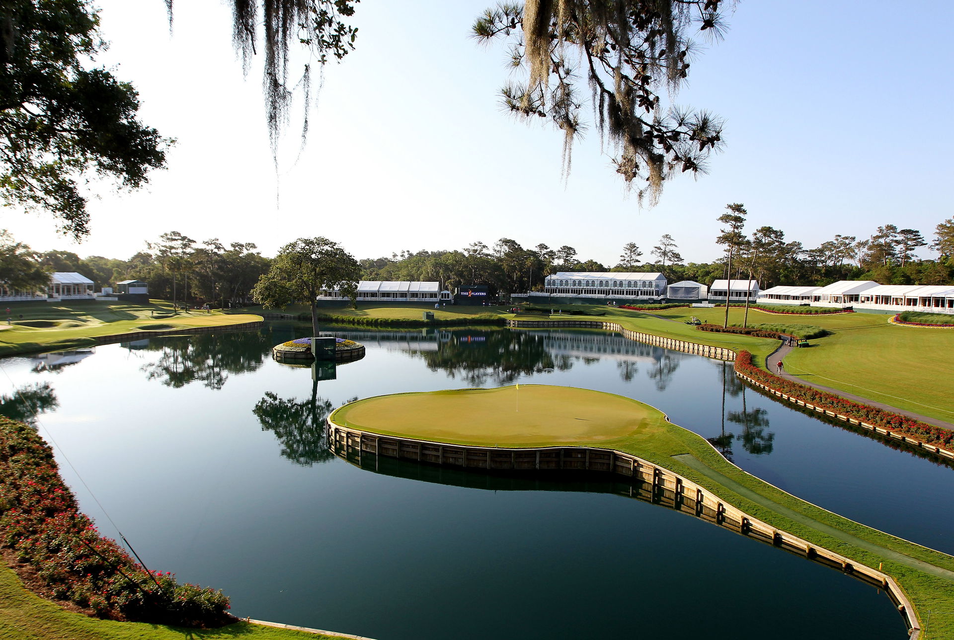 Top 10: Best par 3 holes in golf | Golfmagic
